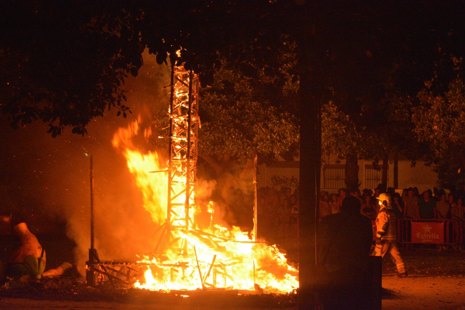 Valencia Fire: What You Need to Know About the Recent Blaze - skelabs.com